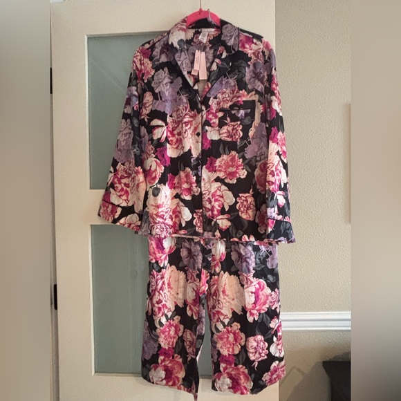 Victoria's Secret | Intimates & Sleepwear | Victorias Secret Floral ...
